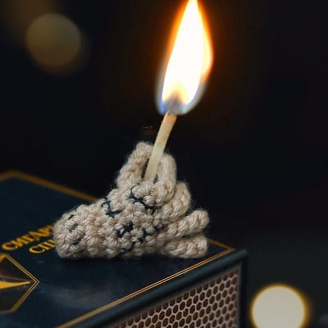 Ravelry: Addams Thing the hand pattern by Valeriia Tomashova