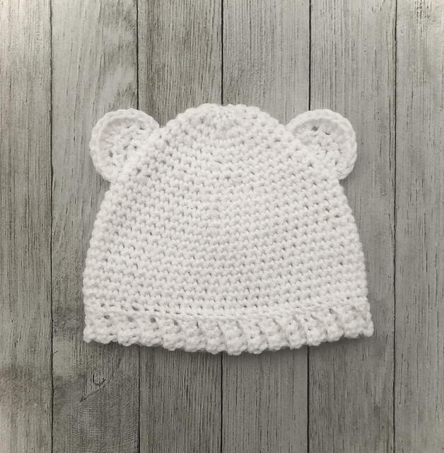 Ravelry: Baby Polar Bear Toque/Beanie/Hat pattern by Mackenzie Lofgren