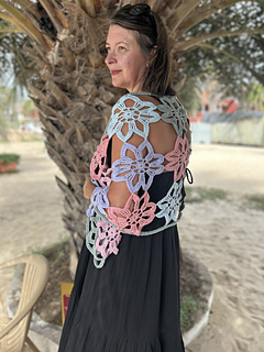 Ravelry: Flower Power Shawl pattern by Ophelia Talks