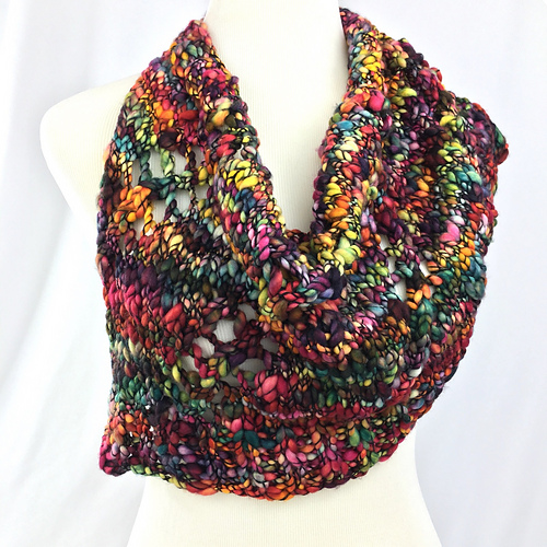 Ravelry: Caracol Cowl pattern by Orange Smoothie