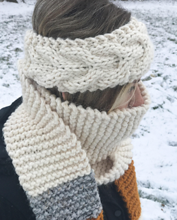 Ravelry: Cable Earwarmer pattern by Otter's Grove