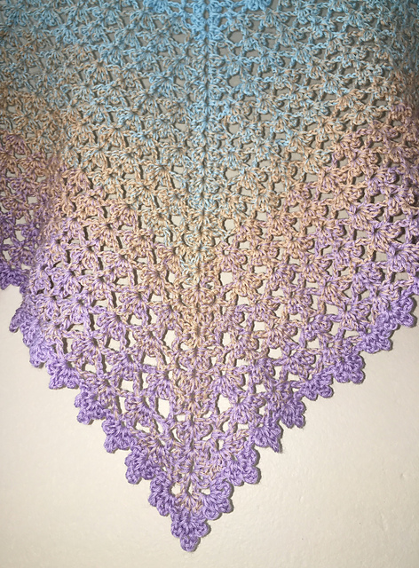 Ravelry: Mauritius Shawlette pattern by Ouma Ralie