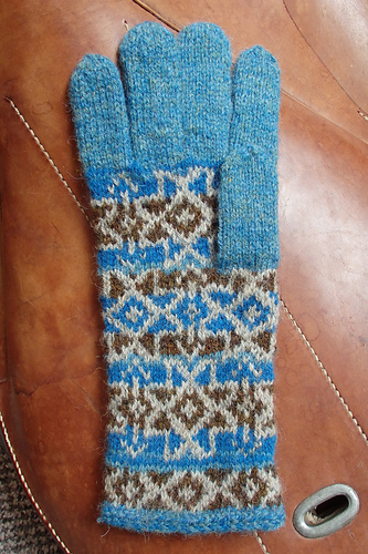 Ravelry: Prairie Star Gloves pattern by Outi Kater
