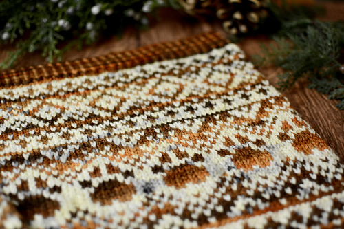 First time trying stranded colourwork - how do my floats look? : r/knitting