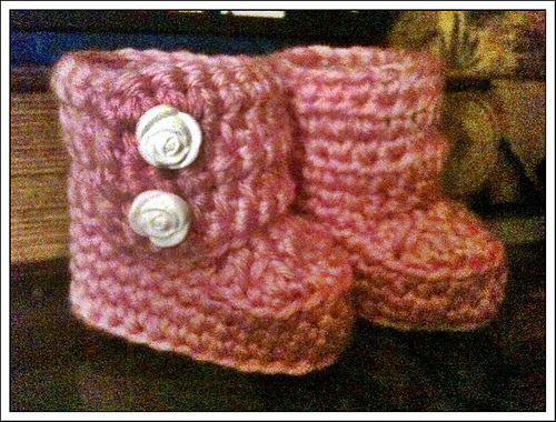 Ravelry: Ugg Style Baby Booties (3-6mo size) pattern by Crochet Tales