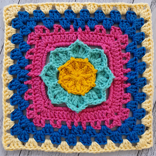 Ravelry: Granny Square | Coffs Bloom pattern by Best Crochet Life