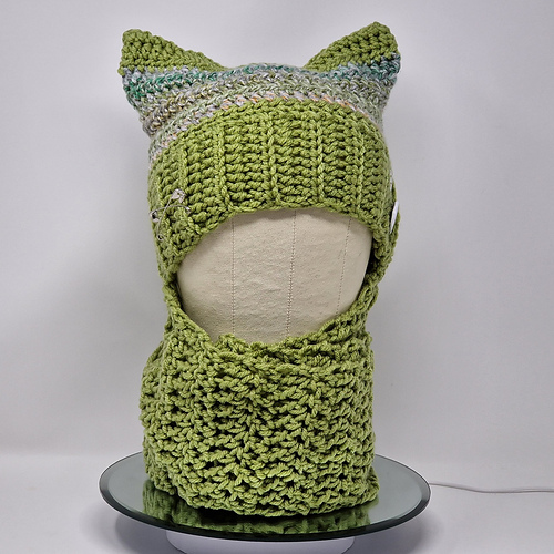Ravelry: Scarf Tails Beanie pattern by Emma Harrison-Brown