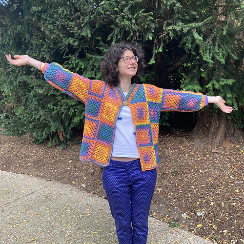 Ravelry: Everyday Granny Square Cardigan pattern by Cintia Gonzalez