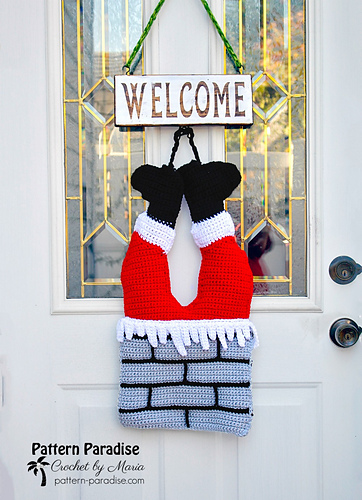 Ravelry: Santa Wall Hanging pattern by Maria Bittner