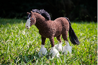 Ravelry: Stablemates Clydesdale Horse pattern by Jan McKinnon