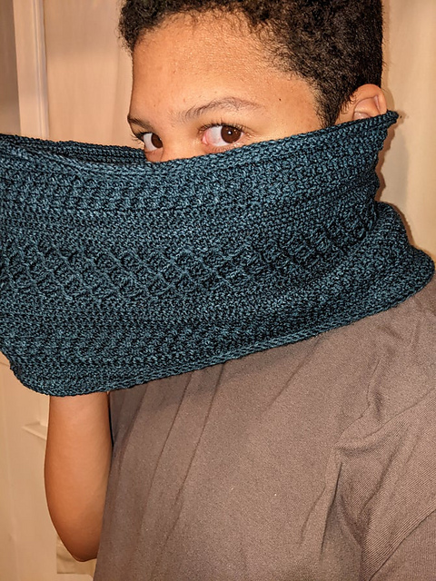 Ravelry: Congruent Cowl (crochet version) pattern by Goose Fire Designs