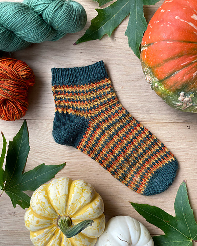 Ravelry: Lovely Anna Socks pattern by Laura Penrose