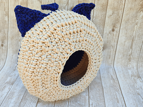 Ravelry: Easy Cat House pattern by Natalie Pelikh