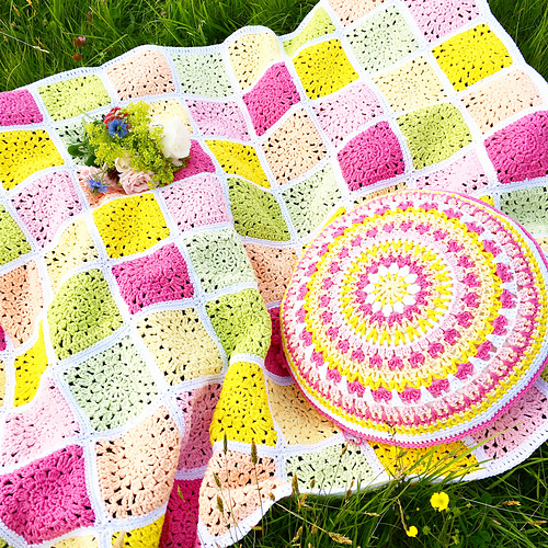 Ravelry: Hello Sunshine Cushion and Blanket pattern by Hattie Risdale