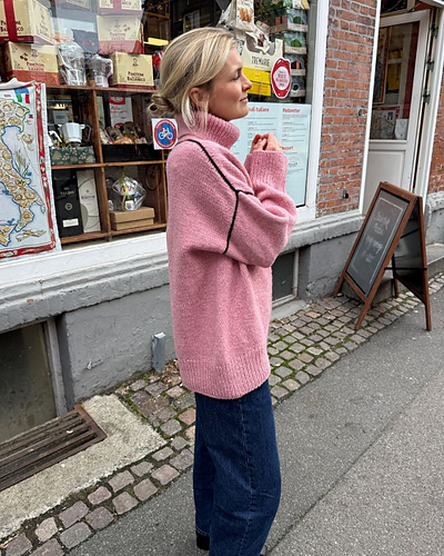Ravelry: Linea Sweater pattern by PetiteKnit