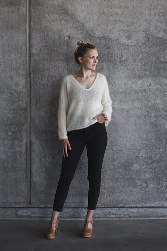 Ravelry: Cumulus Blouse pattern by PetiteKnit