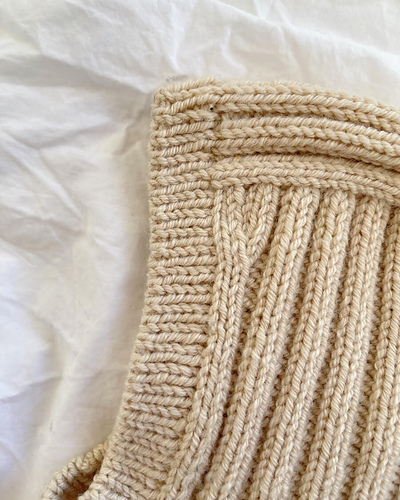 Ravelry: Sunday Balaclava Baby pattern by PetiteKnit
