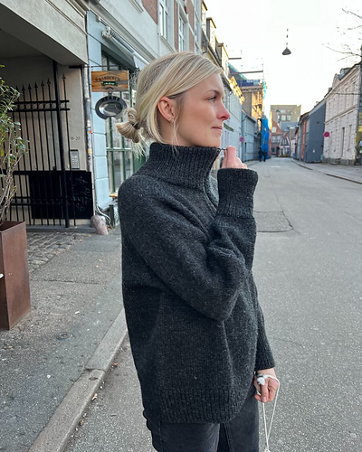 Ravelry: Zipper Sweater Light pattern by PetiteKnit