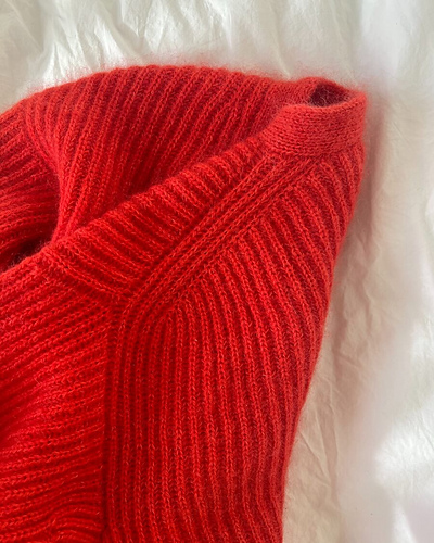 Ravelry: Agnete Cardigan pattern by PetiteKnit