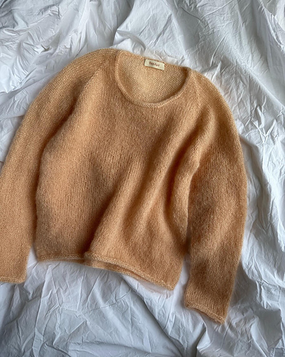 Ravelry: Cumulus Blouse O-neck pattern by PetiteKnit