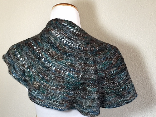 Ravelry: Simple Shawlette pattern by Petra Breakstone