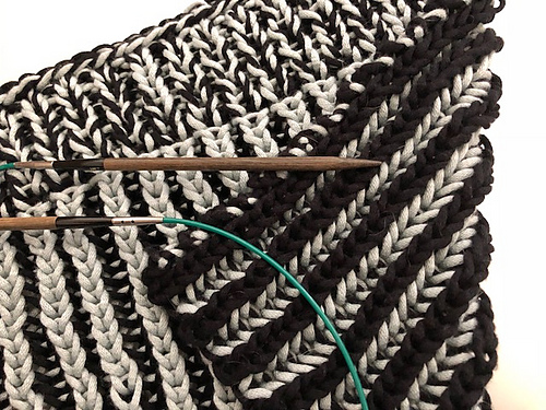 Ravelry: Double Standard pattern by Petra Breakstone