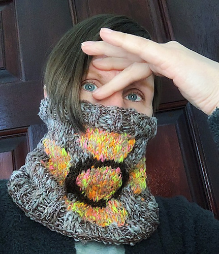Ravelry: Conceptual flower cowl pattern by Petra Breakstone