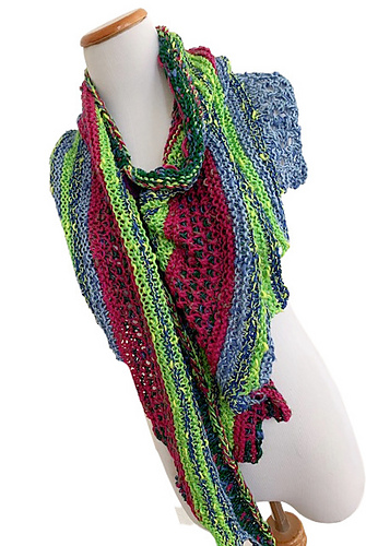 Ravelry: Tilo shawl pattern by Petra Breakstone
