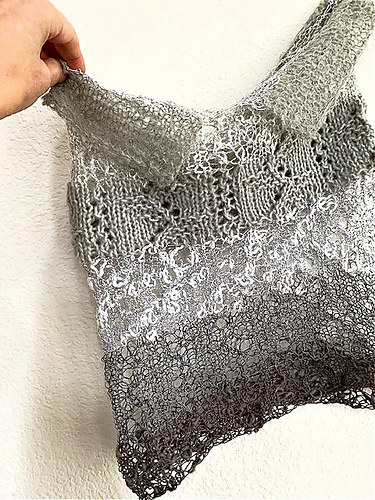 Ravelry: Lara's split cowl pattern by Petra Breakstone