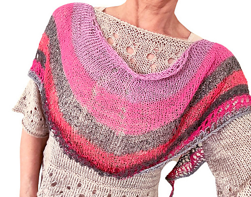 Ravelry: Pendola shawlette pattern by Petra Breakstone