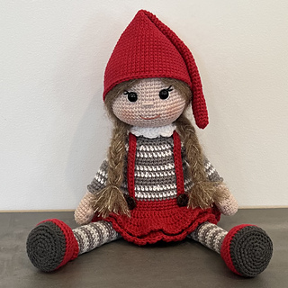 Ravelry: The elf Julie pattern by Jette petrea Andersen