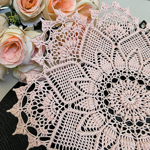 Ravelry: Laura Doily pattern by Eduard Petrushin