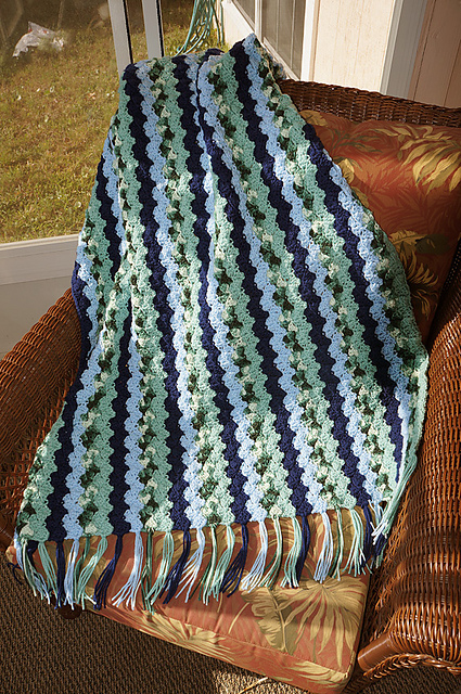 Ravelry: Chevron Throw #26548 pattern by Bernat Design Studio