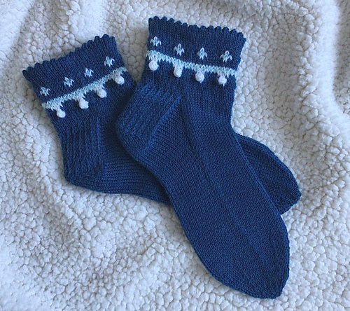 Ravelry: Winter Moon Socks pattern by Tracy Bakkelokken