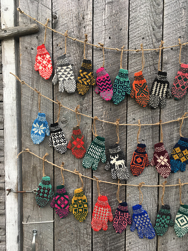Ravelry: Mini Newfoundland Mittens pattern by Streelymade Designs