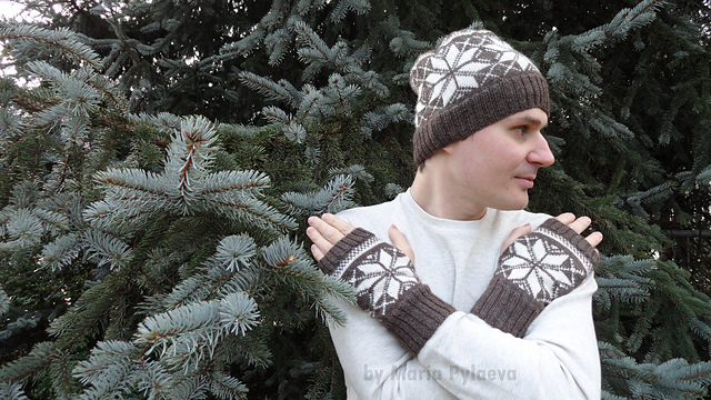 Ravelry: Nordic Star Hat & Mitts pattern by Maria Pylaeva
