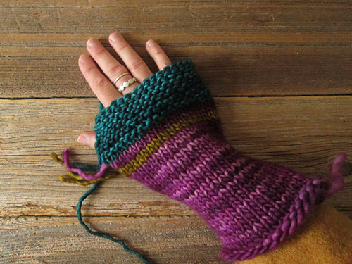 Ravelry: Mrs. Fitz Mini Mitts Outlander pattern by Polly Foo Foo