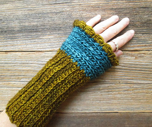 Ravelry: Mrs.Fitz Inspired Mini Mitts Crocheted Version 1.0 Outlander ...