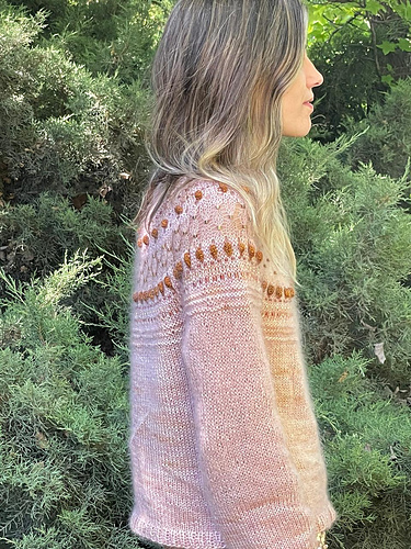 Ravelry: Sensitive Sweater pattern by Pope Vergara