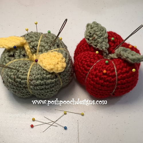 Ravelry: Tomato Pin Cushion pattern by Sara Sach