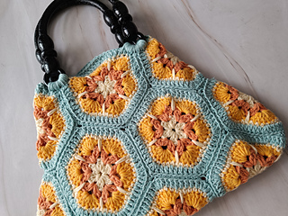 Ravelry: African flower bag pattern by TLH Patterns