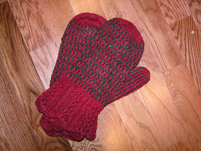 Ravelry: Victorian Inspired Lace cuffed Mittens pattern by Beth Morimoto