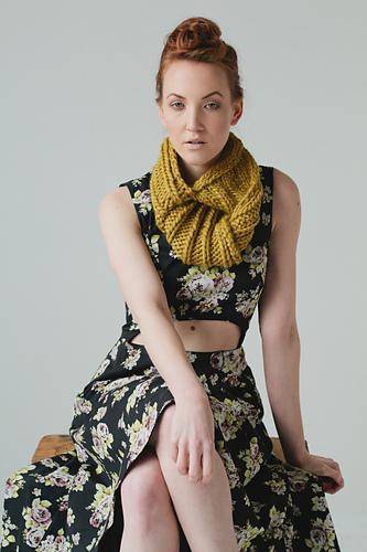 Ravelry: Snail Twist Cowl pattern by Laura Irwin