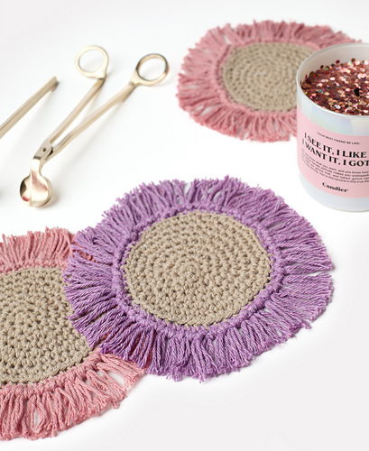 Ravelry: Fringe Candle Coaster pattern by Amy Gunderson