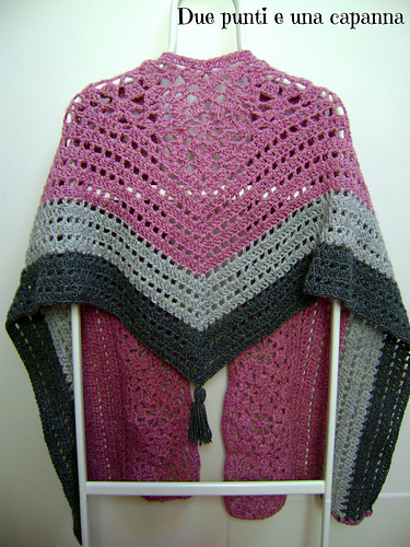 Ravelry: Old Rose Shawl pattern by Due punti e una capanna