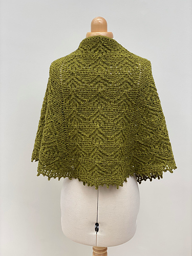 Ravelry: Beachcomber Shawl pattern by Emma Vining