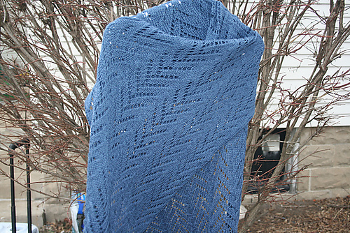 Ravelry: Christmas Tree Scarf/Shawl pattern by Qianer Huang
