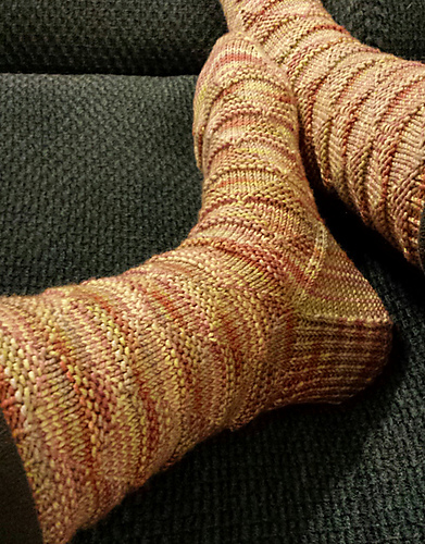 Ravelry: Pyramid Socks (Cuff Down) pattern by Qianer Huang