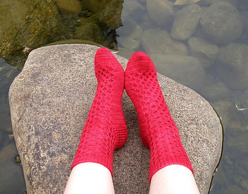 Ravelry: Ruby Socks (Cuff Down) pattern by Qianer Huang
