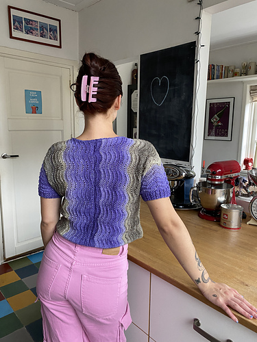 Ravelry: SOPHIA Crosswise Cardigan pattern by Jacqueline van Dillen